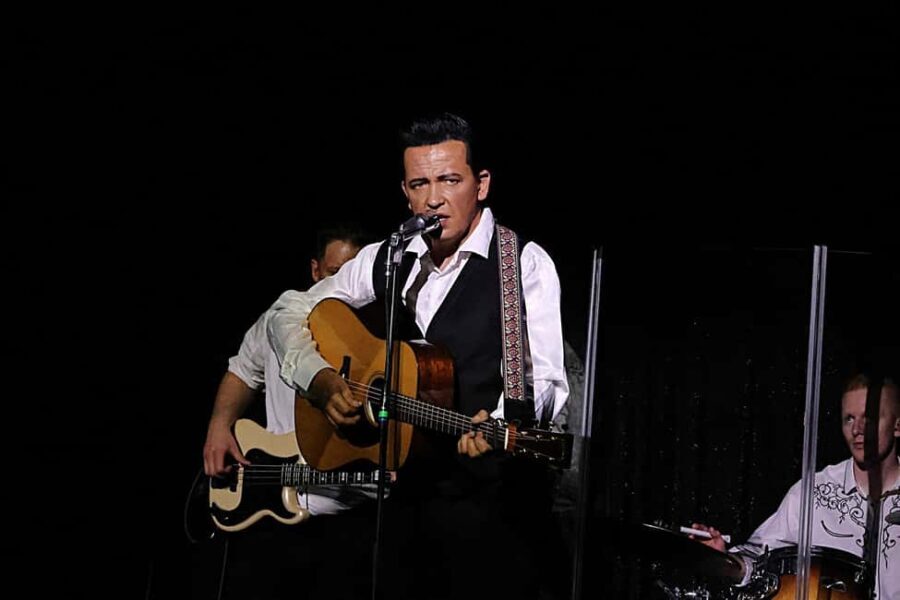 Las Vegas: Johnny Cash Tribute Show - The Authenticity and Performer