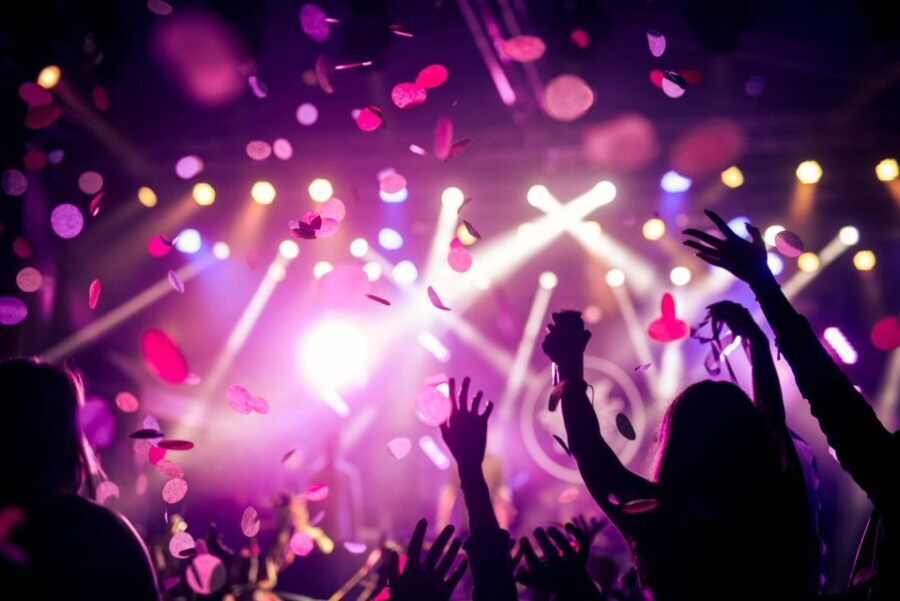 Las Vegas: Party Bus Nightclub Crawl - The Experience: Pros and Cons