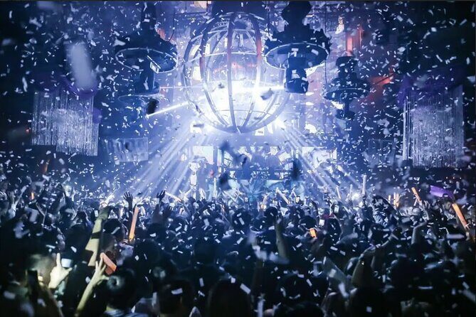 Las Vegas: VIP Club Crawl with Party Bus, Express Entry & Drinks - The Experience at Each Venue