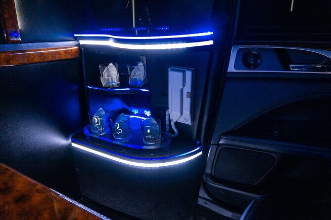 Lincoln Stretch limo from Cancun Hotel Zone to Cancun Airport - The Experience Breakdown: What You Can Expect