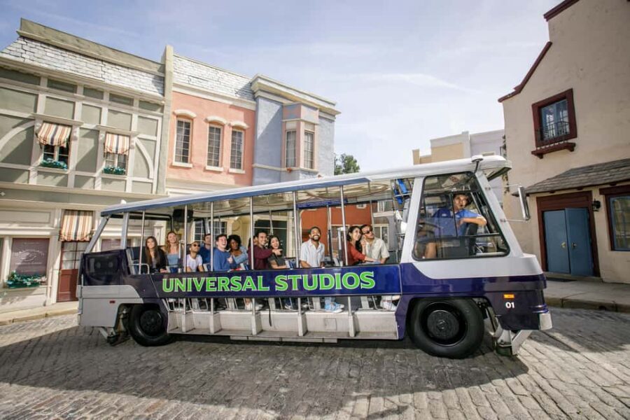 Los Angeles: Universal Studios Entry with Hollywood Bus Tour - Itinerary Breakdown: Hollywood Landmarks