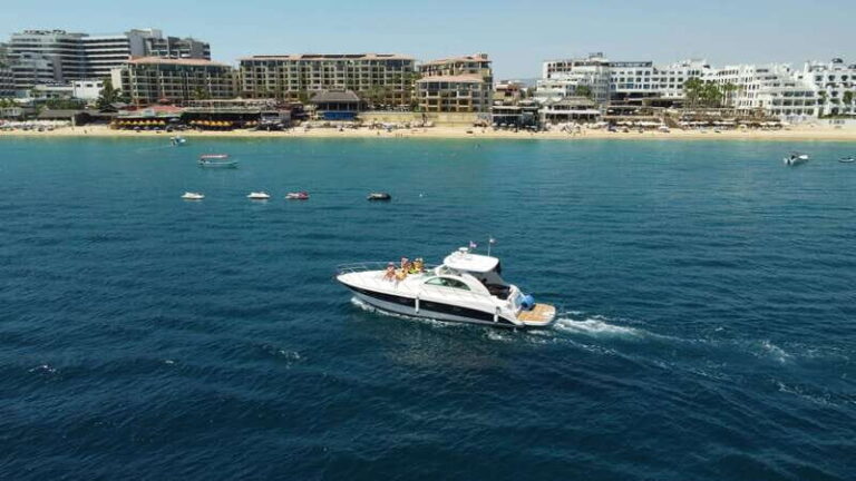 LOS CABOS: PRIVATE BAY AND ARCH TOUR. LUXURY YACHT - An In-Depth Look at the Luxury Yacht Tour