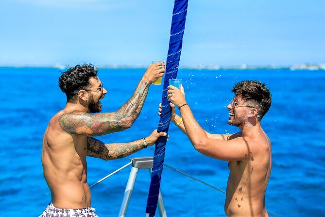 Luxury Catamaran to Isla Mujeres, Snorkeling, Buffet and Ice Bar - What Makes This Tour Stand Out?