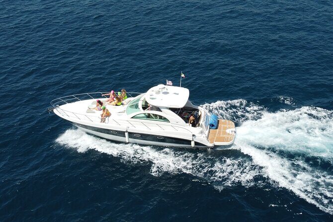 Luxury yacht for private tour EN Cabo San Lucas - What Makes This Tour Stand Out?
