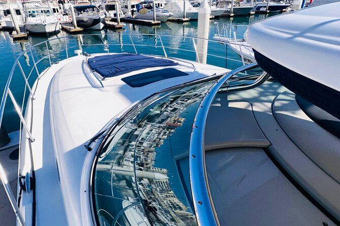 Luxury Yacht Tour in Los Cabos 45FT SeaRay Sundancer - What Makes This Tour Stand Out