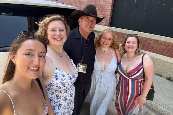 Magic Mike NON BUS Traverse City Old Mission Peninsula Wine Tour - Who Is This Tour Best For?