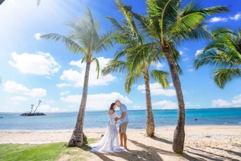 Maui: Professional Photographer Couples and Families - Post-Session Delivery