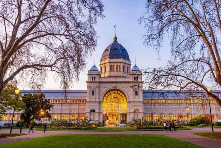 Melbourne: City Highlights Private Guided Walking Tour - What to Expect from the Experience