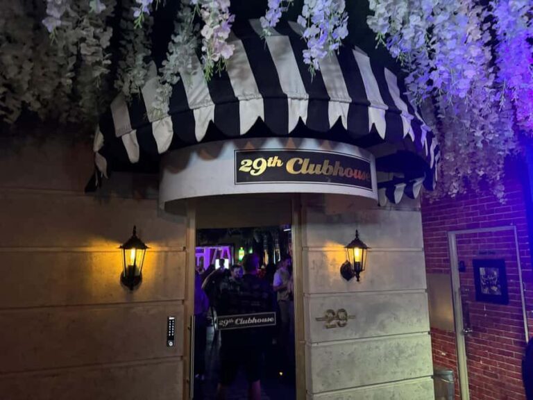 Melbourne: Kick on Club VIP Nighclub tour St Kilda - Who Should Consider This Tour?