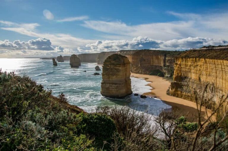 Melbourne: Reverse Great Ocean Road 12 Apostles with Lunch - Why This Tour Offers Great Value