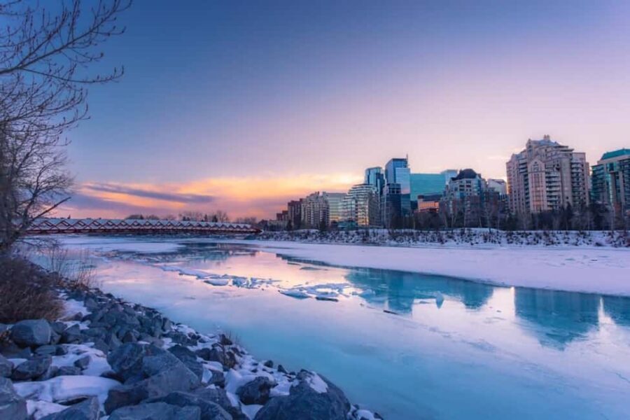 Merry Private Walking Tour Christmas Stories of Calgary - An In-Depth Look at the Tour Experience