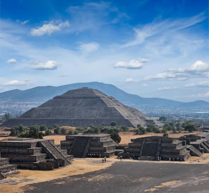 Mexico City: guided tour of Teotihuacan and Basilica of Guadalupe - Exploring a Traditional Village and Enjoying Local Flavors