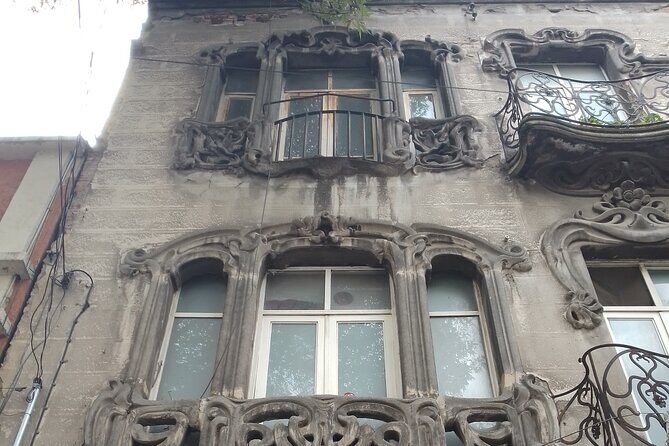 Mexico City origins and architecture: Art Nouveau, Deco,Eclectic - Uncovering Architectural Styles in Roma at Casa Lamm