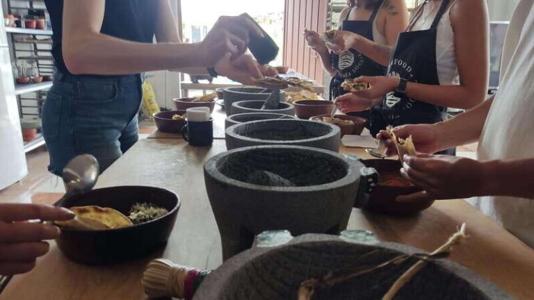 Mexico: Salsa Making Class in a Market with a Chef - The Hands-On Salsa Making