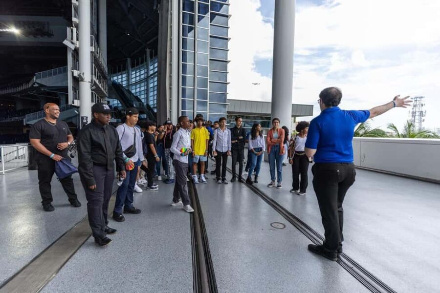 Miami Marlins: Guided Behind the Scenes Ballpark Tour - The Importance of Knowledgeable Guides