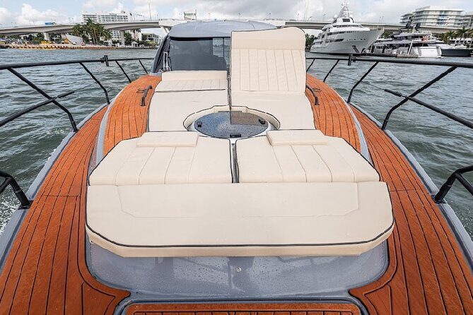 Miami: Rent a Private Yacht 4 Hours with Captain and Crew - The Experience in Detail