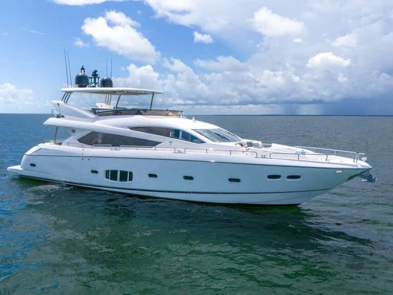 Miami: Sunseeker 80 Yacht Charter with Crew - Who Is This Experience Best For?
