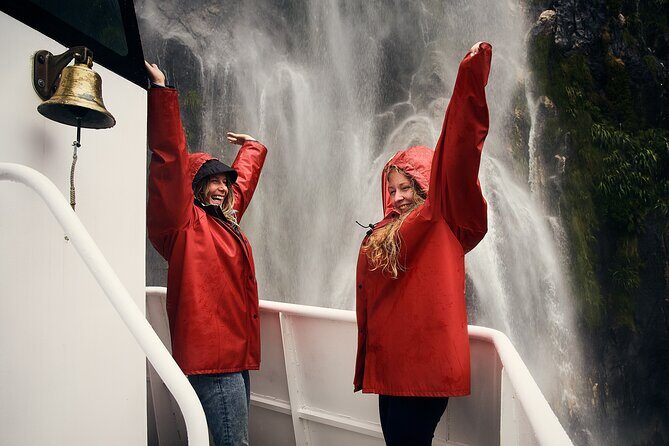 Milford Sound Cruise: Stunning Views & Optional Picnic or Buffet - Parking and Logistics