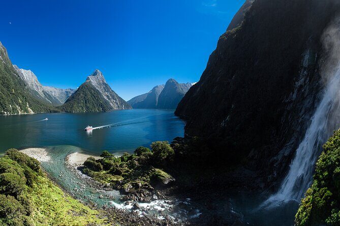 Milford Sound Day Tour from Te Anau - Stops That Add Authenticity