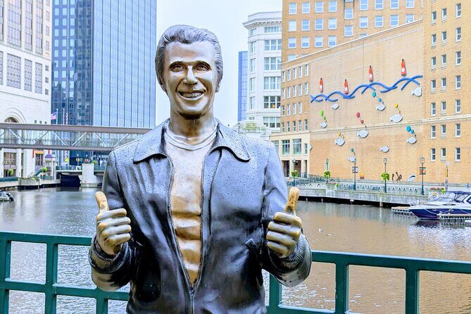 Milwaukee Scavenger Hunt Walking Tour and Game - Who Will Love This Tour