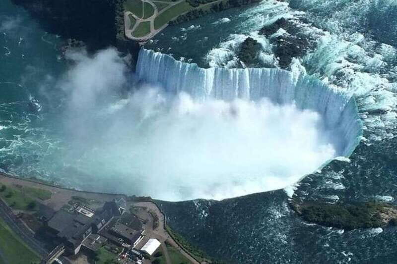 Mississauga: Niagara Falls Day Tours with Boat and Lunch - Transportation and Logistics