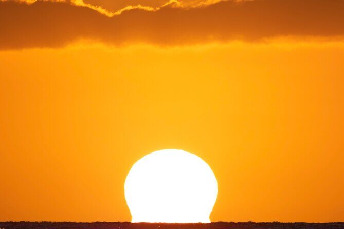 Moanas Luxury semi-private Sunset Cruise on Nalu - The Experience & Practicalities