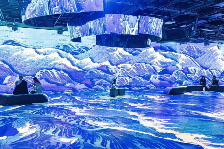 Montreal: OASIS Immersion Entry Ticket - The Highlights That Make It Special