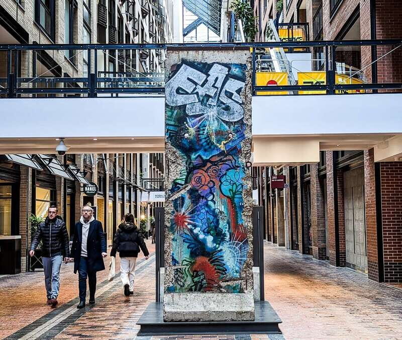 Montreal: RESO Underground City and Downtown Walking Tour - The Details of the Itinerary