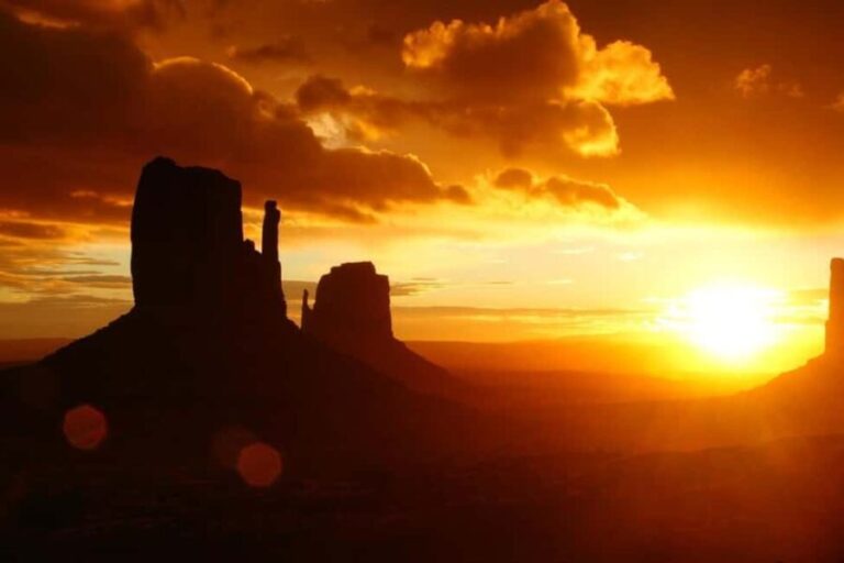 Monument Valley: Sunrise or Sunset Tour with Navajo Guide - The Value and Considerations