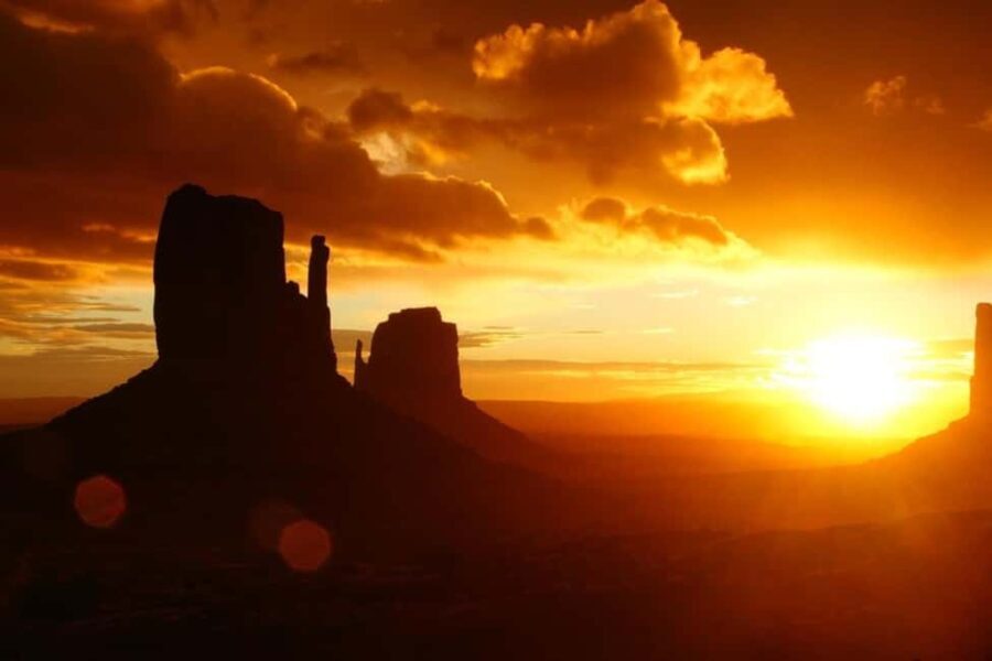 Monument Valley: Sunrise or Sunset Tour with Navajo Guide - The Value and Considerations