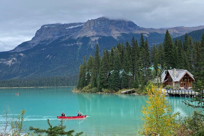 Moraine Lake, Lake Louise, Emerald& Peyto Lake 4 lakes from Banff - Practical Details and What You Can Expect