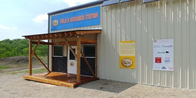 Morden, Manitoba: Full-Day Fossil Dig Tour with Instructor - FAQs