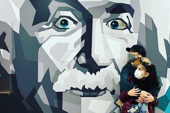 Museum of Illusions Montreal - 70+ Illusions to Explore - Practical Tips for Visiting