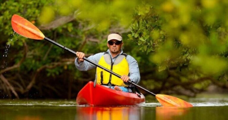 Natick: Lake Cochituate Single or Tandem Kayak Rental - Booking and Practical Tips