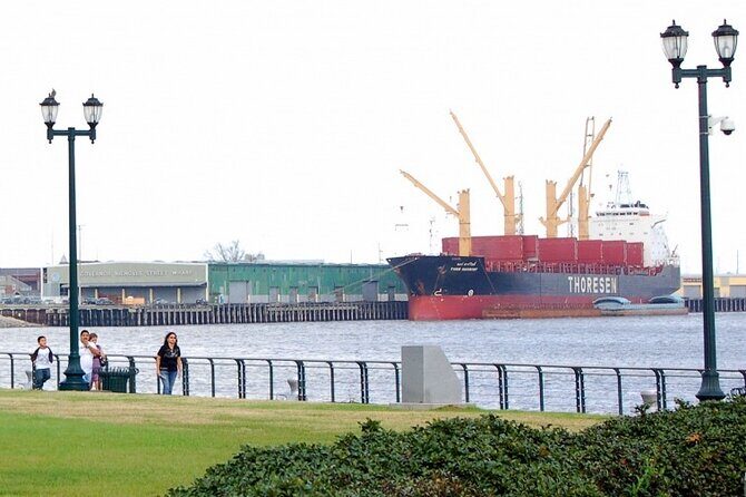 New Orleans Scavenger Hunt: French Quarter Adventure - The Landmarks and Hidden Gems