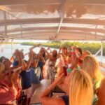 New Smyrna Beach/Daytona: Sip N Dip Island Sandbar Cruise - Authentic Experiences and the Guides’ Role