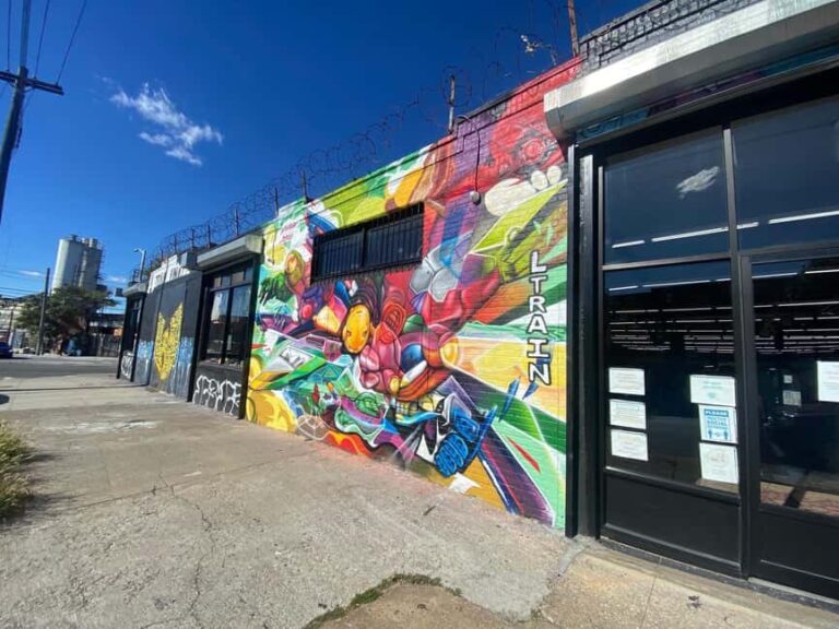 New York City: The Ultimate Brooklyn Speed Thrifting Tour - An In-Depth Look at the Speed Thrifting Experience