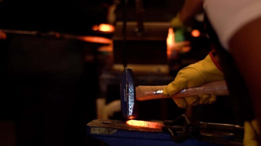 New York: Forge a Survival Knife Experience - What is the Forge a Survival Knife Experience?