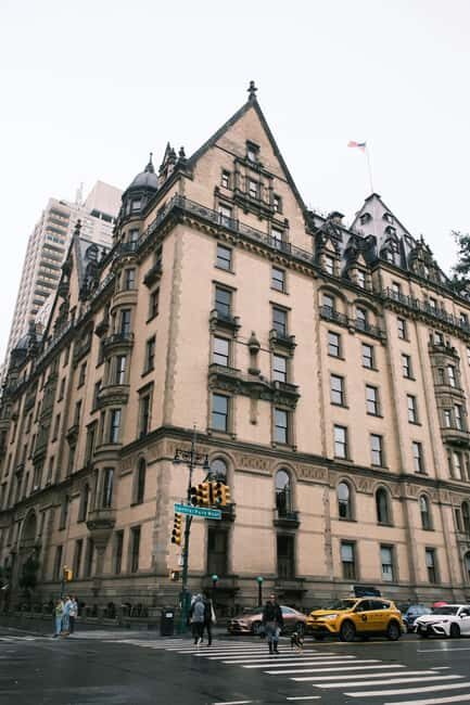 New York: Unforgettable Walking Tour Through NYCs Icons - Exploring Manhattan’s Landmarks and Hidden Corners