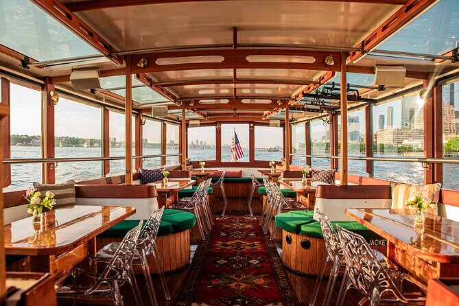 New York Urban Wildlife Sunset Boat Tour - Wildlife Watching: What You Might See