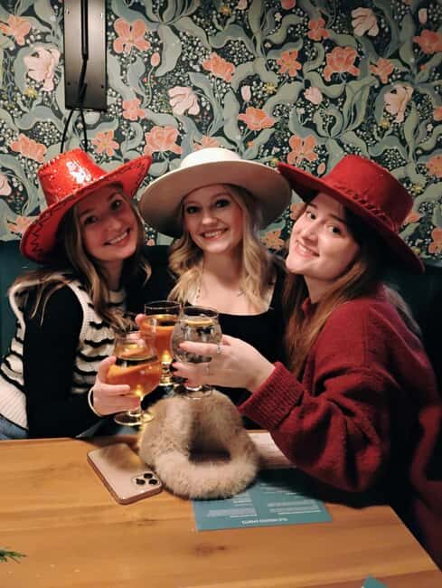 NON BUS Hawthorne Vineyards Traverse Old Mission Wine Tour - Why This Tour Works Well for Different Travelers