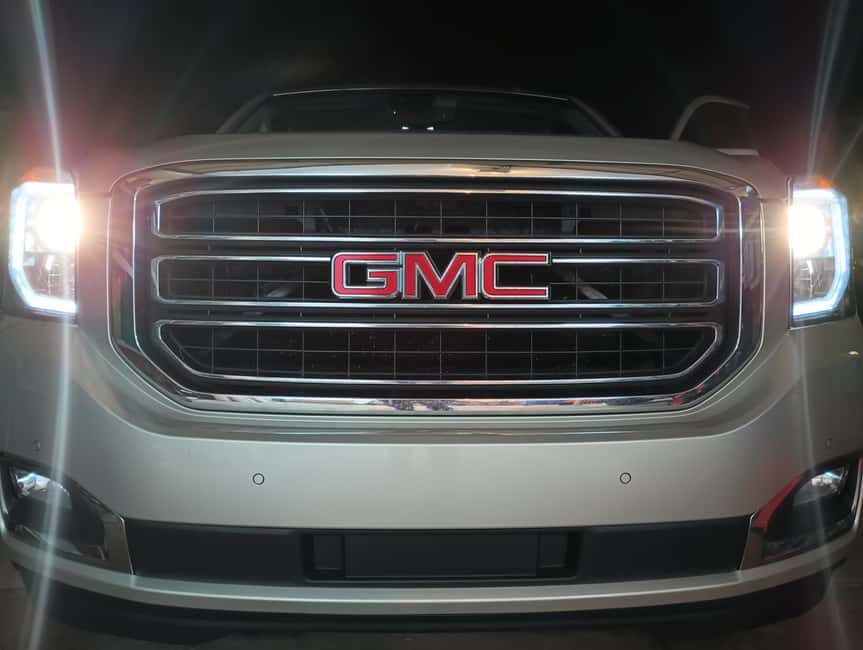 NON BUS Traverse City VIP Brewery Distillery Wine Tour - The Sum Up