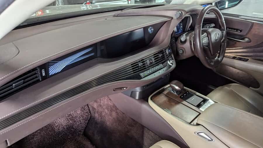 Noosa Heads & Eumundi Markets Private VIP Tour from Brisbane - The Itinerary Breakdown