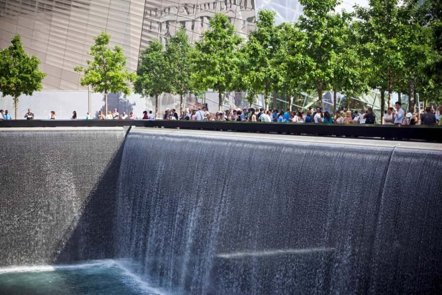 NYC: Downtown, Financial District & Ground Zero Guided Tour - The Guide and Experience Quality