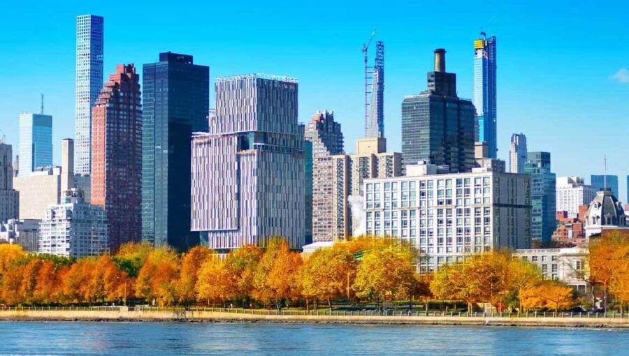 NYC: Fall Foliage Cruise with Live Guide - Pricing and value: Is it worth it?