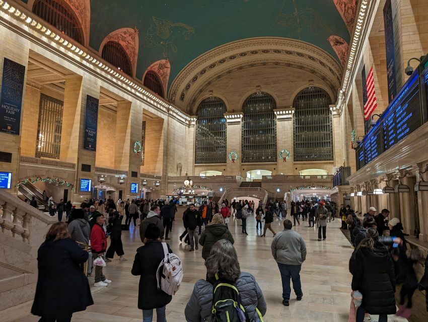 NYC: Holiday Lights Guided Bus Tour - A Detailed Look at the Itinerary