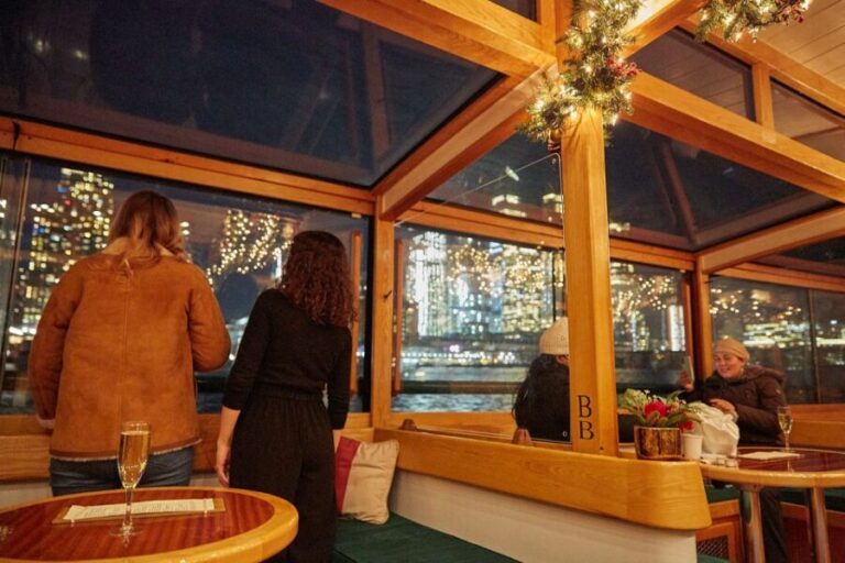 NYC: Night Holiday Lights and Cocoa Cruise - What Makes This Tour Stand Out?