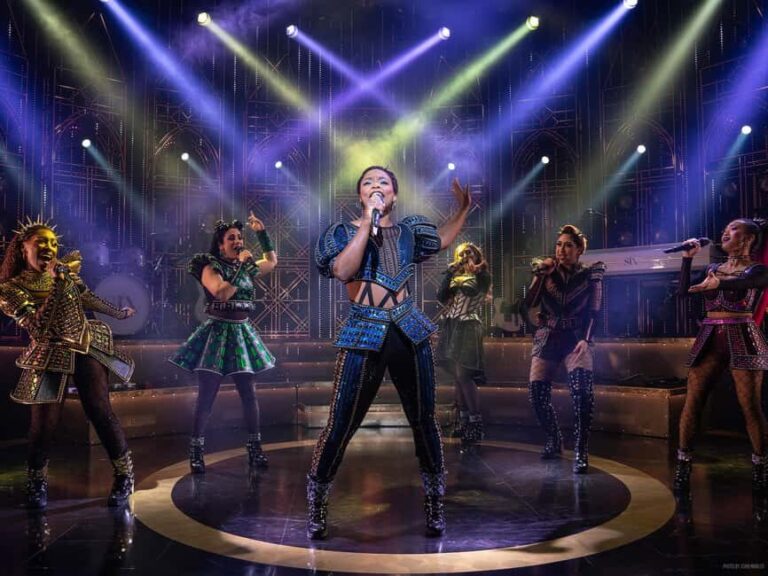 NYC: SIX the Musical on Broadway - An Inside Look at the Show