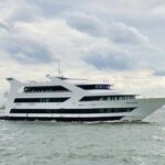 NYC: Timeless Yacht New Year's Eve Celebration - The Itinerary: What to Expect