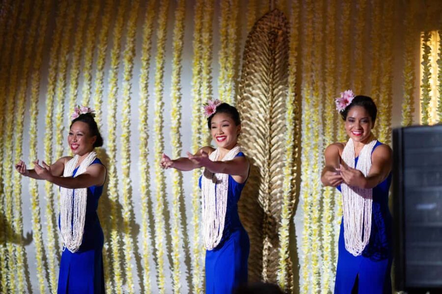Oahu: N Lei Aloha Lau & Dinner or Cocktail Show Option - Who Will Love This Experience?